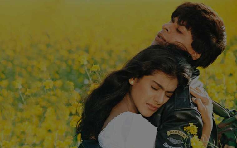 5 Iconic Bollywood Moments to Recreate This Valentine’s Day ...