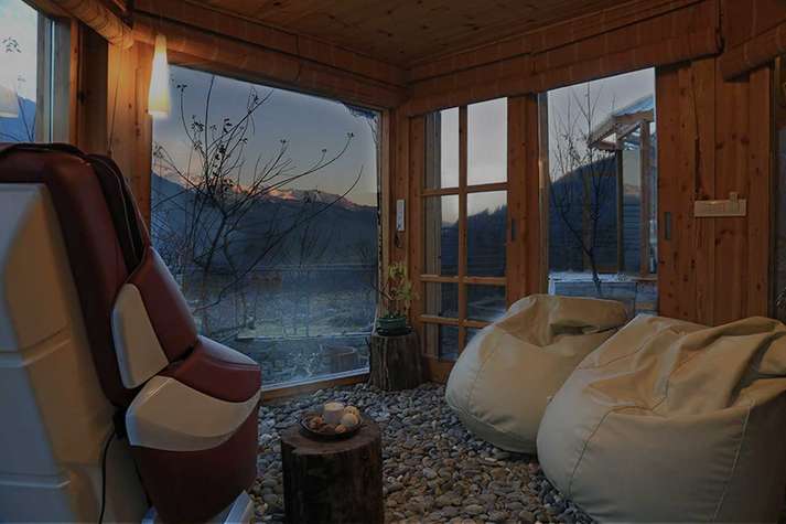 #GroupStays: Check Out This Dreamy Cottage in Manali With Magical ...