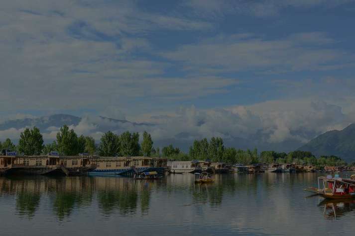 Explore Kashmir in 25K or Less—Flights Included! | MakeMyTrip Blog