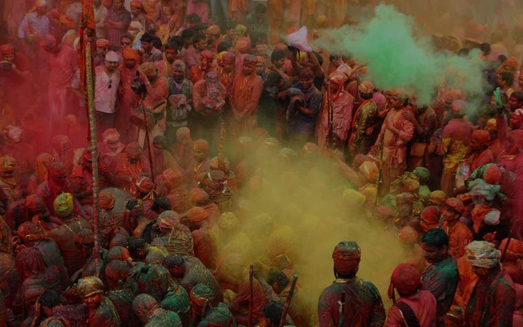 Celebrating Holi in Varanasi | MakeMyTrip Blog